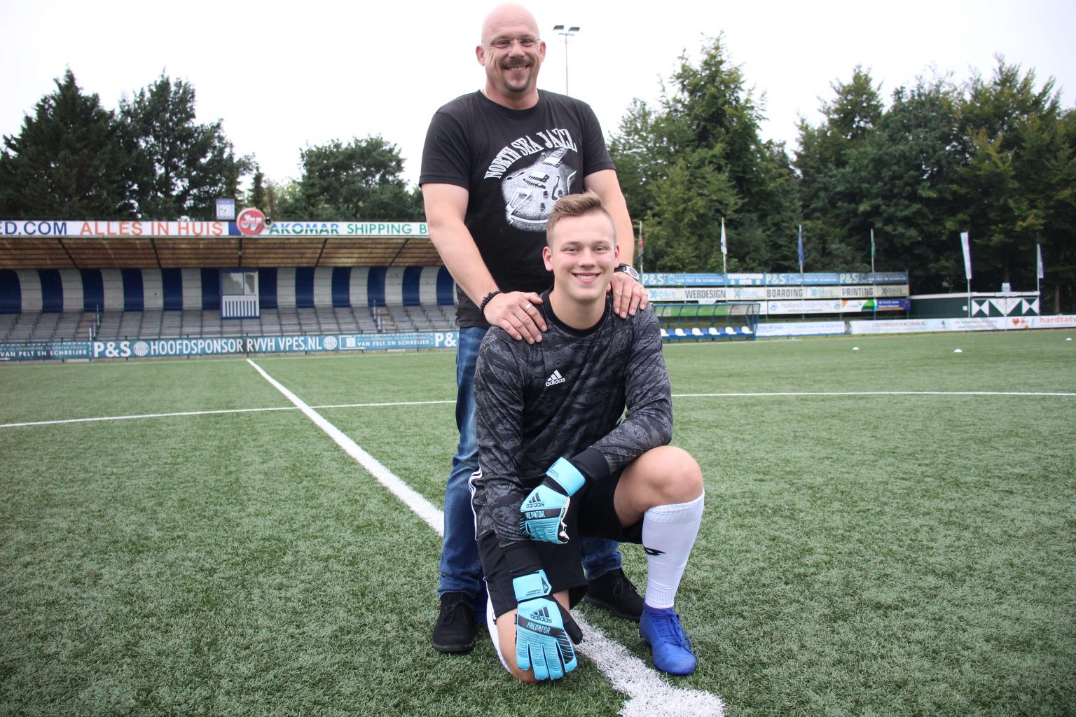 Marcel Bode laat jeugdkeepers RVVH werken - VoetbalJournaal
