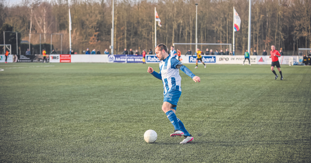 Bakx wil carrière als voetballer mooi afsluiten bij Hoek - VoetbalJournaal