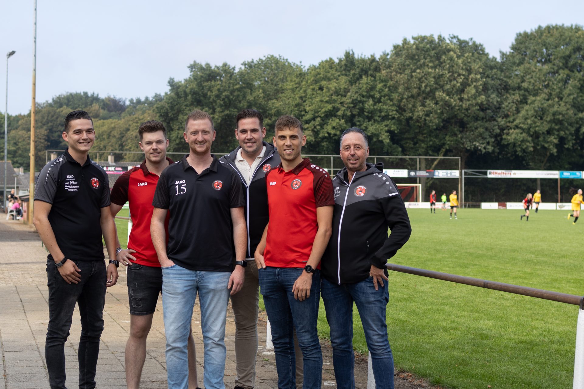 Sprundel zit vol leven: 'Zorgen voor reuring' - VoetbalJournaal