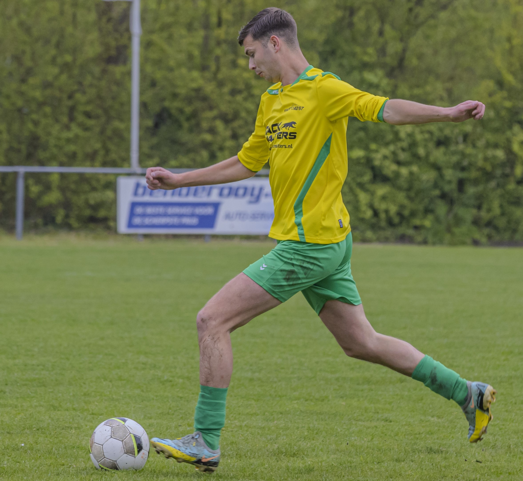 NOAD’67 en Justin Moerland doen volop mee voor prijzen in de 4e Klasse B! - VoetbalJournaal